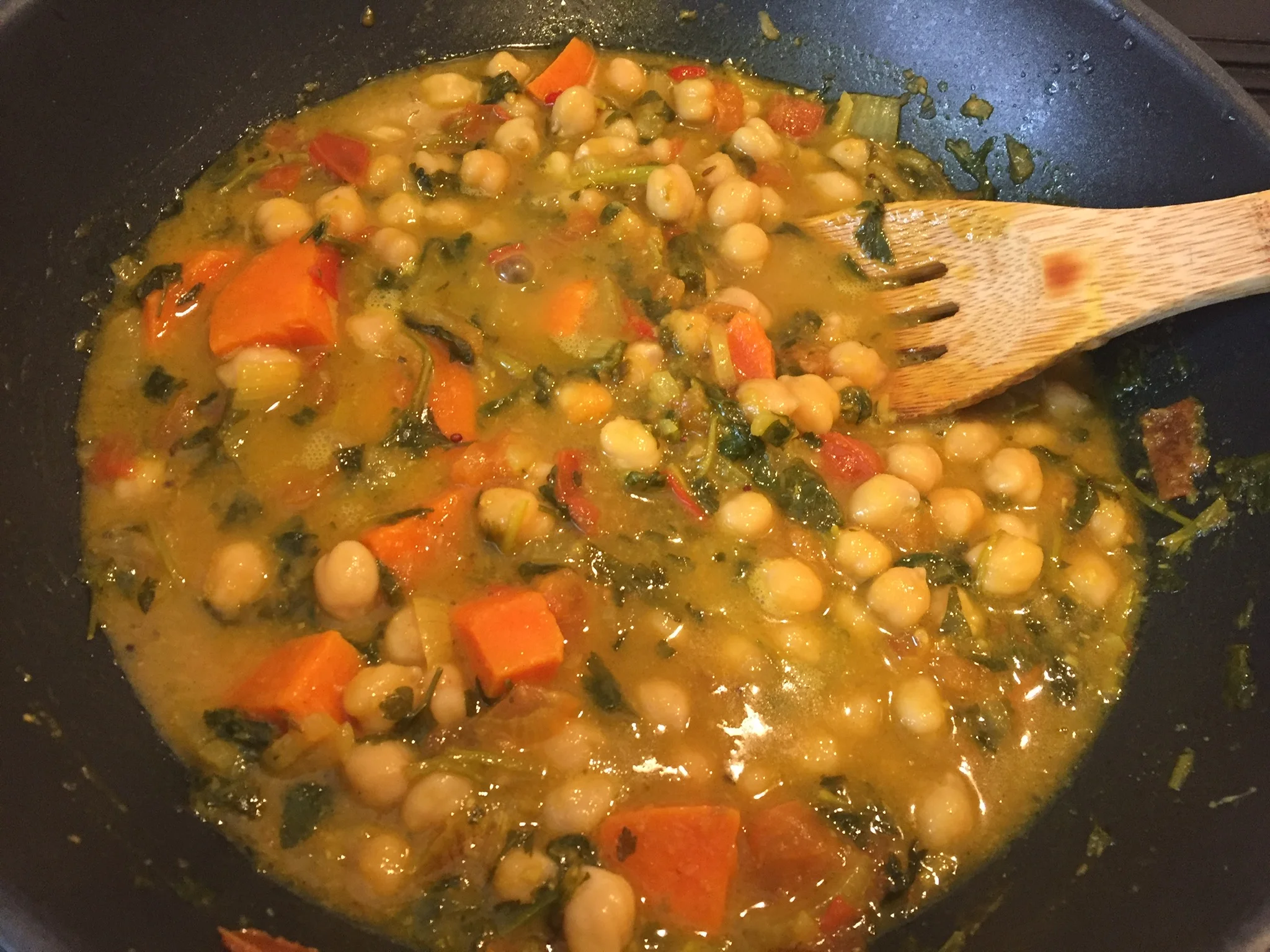 Chickpeas & Sweet Potato Curry | Culinae Mundi